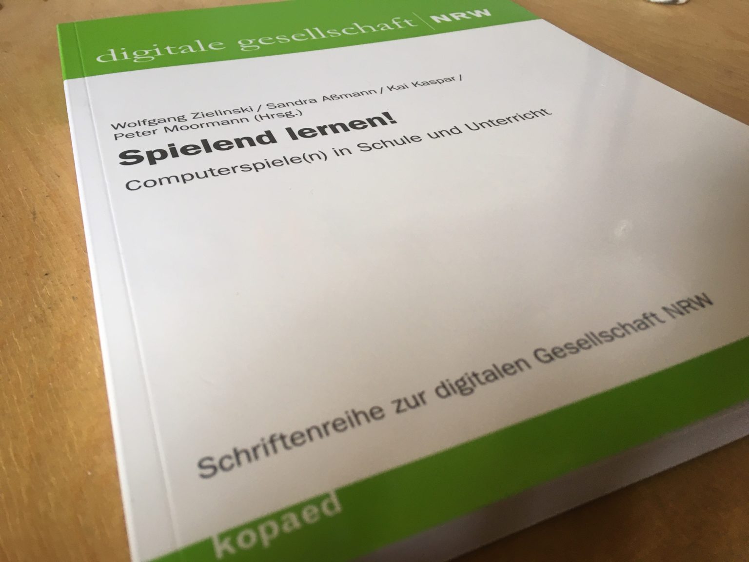 Spielend lernen! Computerspiele(n) in Schule und Unterricht - Digitale ...